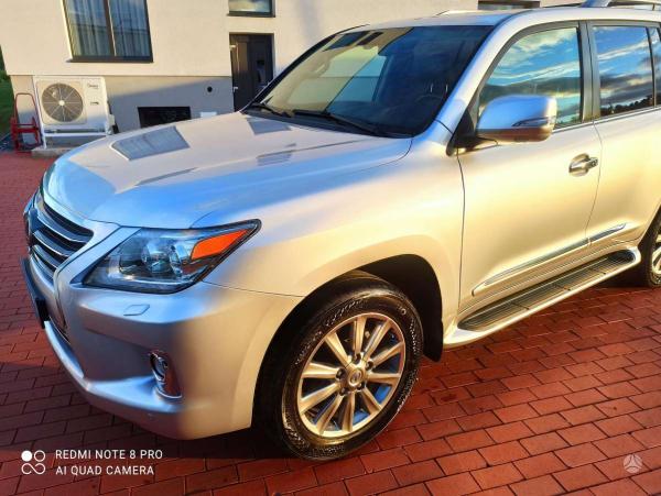 Pelēks Lexus LX 570 2010 Viļņa, ar dzinēja tilpumu 5.70 L un nobraukumu 201 tūkst. km par 31500 €, foto 7 vietnē AUTOMOTO.COM.LV