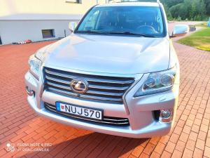 Серый Лексус LX 570 2010 в Вильнюс, объемом двигателя 5.70 л и пробегом 201 тыс. км за 31500 €, фото 10 на AUTOMOTO.COM.LV