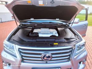 Серый Лексус LX 570 2010 в Вильнюс, объемом двигателя 5.70 л и пробегом 201 тыс. км за 31500 €, фото 15 на AUTOMOTO.COM.LV