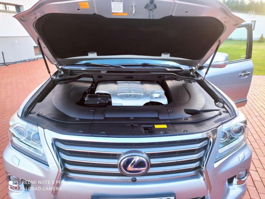 Серый Лексус LX 570 2010 в Вильнюс, объемом двигателя 5.70 л и пробегом 201 тыс. км за 31500 €, фото 15 на AUTOMOTO.COM.LV