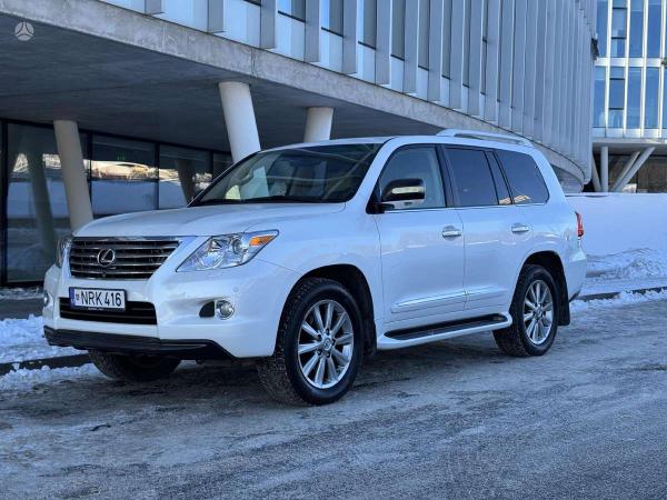 White Lexus LX 570 2011 in Vilnius, with an engine capacity of 5.66 L and mileage of 175 thousand km for 32000 €, photo 2 on AUTOMOTO.COM.LV