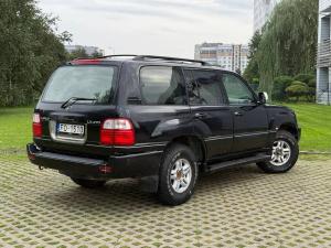 Black Lexus LX 1999 in Riga, with an engine capacity of 4.70 L and mileage of 134 thousand km for 4890 €, photo 6 on AUTOMOTO.COM.LV
