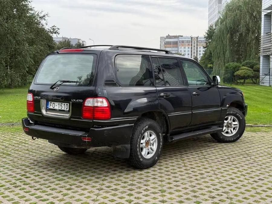 Black Lexus LX 1999 in Riga, with an engine capacity of 4.70 L and mileage of 134 thousand km for 4890 €, photo 6 on AUTOMOTO.COM.LV