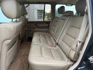 Black Lexus LX 1999 in Riga, with an engine capacity of 4.70 L and mileage of 134 thousand km for 4890 €, photo 18 on AUTOMOTO.COM.LV