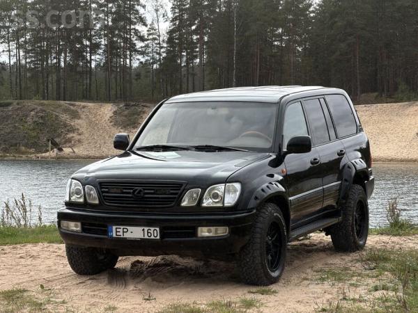 Melns Lexus LX 2000 Rīga, ar dzinēja tilpumu 4.70 L un nobraukumu 242 tūkst. km par 25495 €, foto 3 vietnē AUTOMOTO.COM.LV