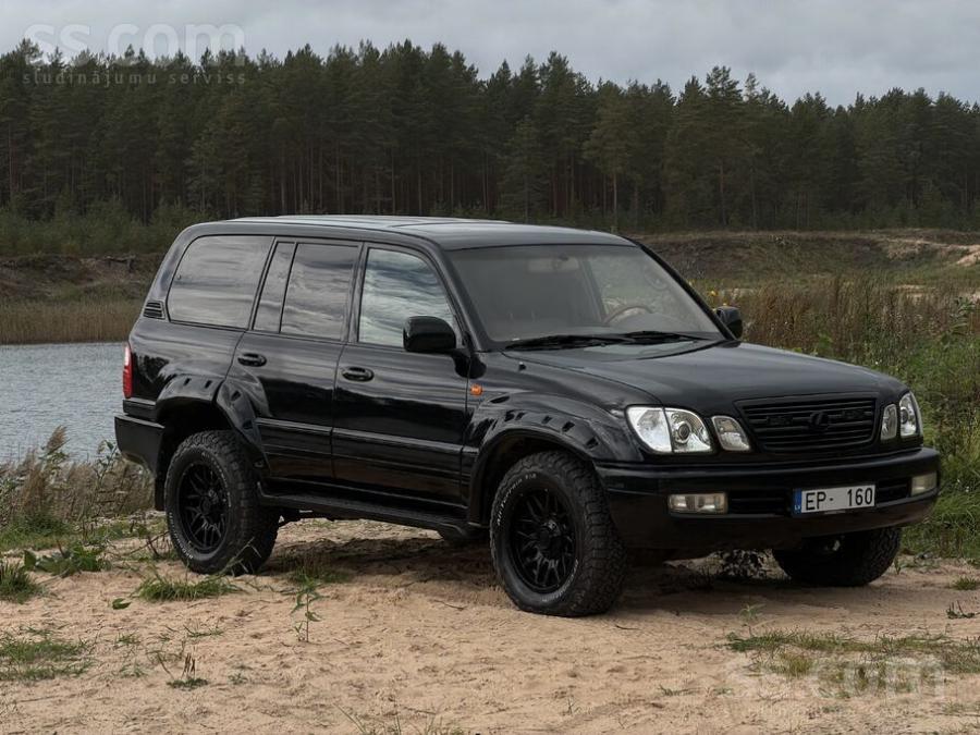 Melns Lexus LX 2000 Rīga, ar dzinēja tilpumu 4.70 L un nobraukumu 242 tūkst. km par 25495 €, foto 4 vietnē AUTOMOTO.COM.LV