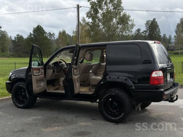 Melns Lexus LX 2000 Rīga, ar dzinēja tilpumu 4.70 L un nobraukumu 242 tūkst. km par 25495 €, foto 8 vietnē AUTOMOTO.COM.LV