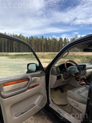 Melns Lexus LX 2000 Rīga, ar dzinēja tilpumu 4.70 L un nobraukumu 242 tūkst. km par 25495 €, foto 13 vietnē AUTOMOTO.COM.LV