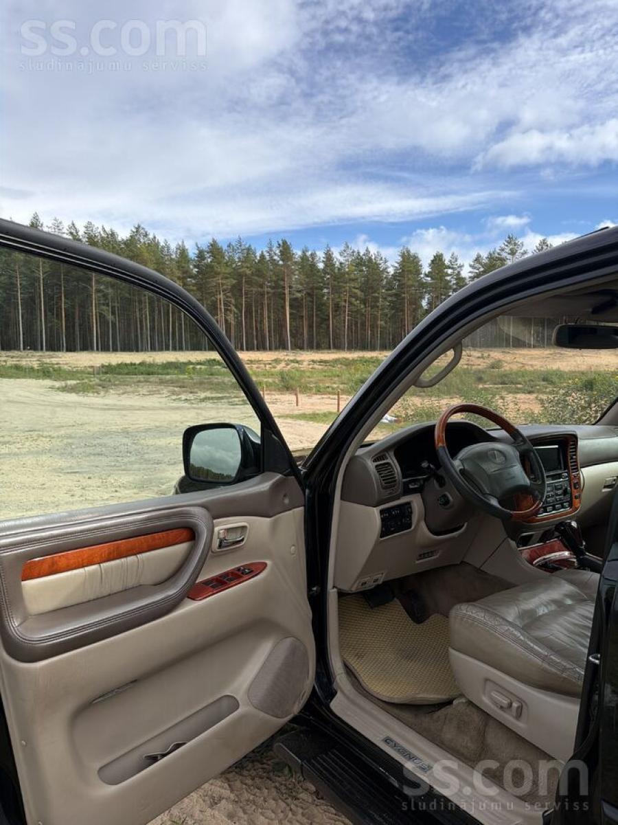 Melns Lexus LX 2000 Rīga, ar dzinēja tilpumu 4.70 L un nobraukumu 242 tūkst. km par 25495 €, foto 13 vietnē AUTOMOTO.COM.LV