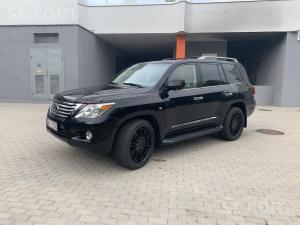 Black Lexus LX 2009 in Riga, with an engine capacity of 5.70 L and mileage of 15 thousand km for 29495 €, photo 3 on AUTOMOTO.COM.LV