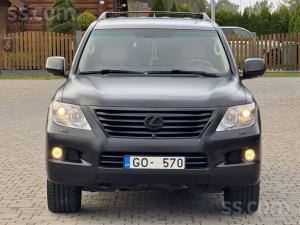 Black Lexus LX 2011 in Riga, with an engine capacity of 5.70 L and mileage of 76 thousand km for 33000 €, photo 3 on AUTOMOTO.COM.LV