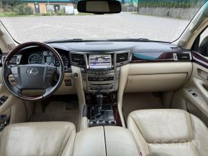 Black Lexus LX 2011 in Riga, with an engine capacity of 5.70 L and mileage of 76 thousand km for 33000 €, photo 12 on AUTOMOTO.COM.LV
