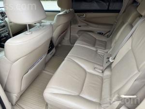 Black Lexus LX 2011 in Riga, with an engine capacity of 5.70 L and mileage of 76 thousand km for 33000 €, photo 14 on AUTOMOTO.COM.LV