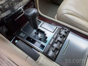 Black Lexus LX 2011 in Riga, with an engine capacity of 5.70 L and mileage of 76 thousand km for 33000 €, photo 15 on AUTOMOTO.COM.LV
