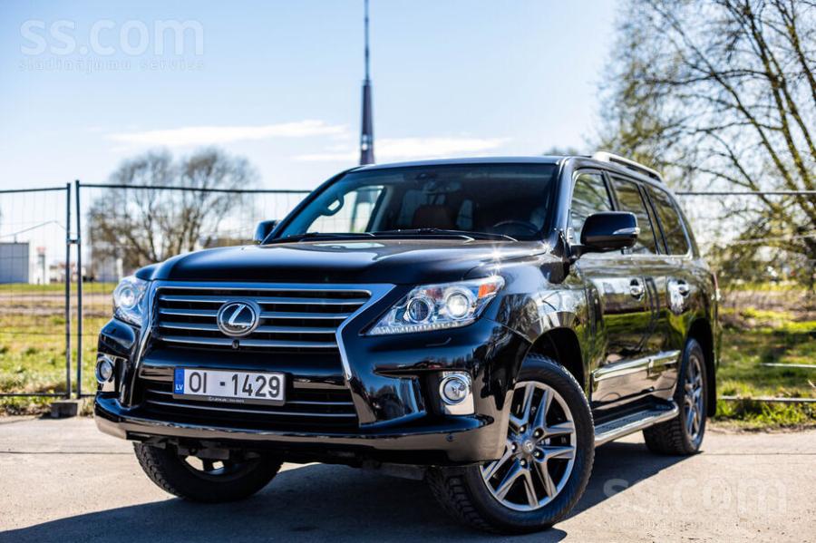 Black Lexus LX 2012 in Riga, with an engine capacity of 5.70 L and mileage of 200 thousand km for 36000 €, photo 1 on AUTOMOTO.COM.LV