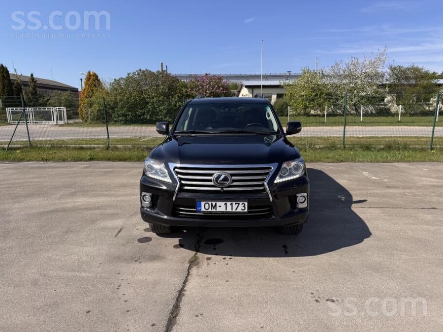 Black Lexus LX 2013 in Riga, with an engine capacity of 5.70 L and mileage of 0 thousand km for 30500 €, photo 1 on AUTOMOTO.COM.LV