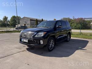 Black Lexus LX 2013 in Riga, with an engine capacity of 5.70 L and mileage of 0 thousand km for 30500 €, photo 3 on AUTOMOTO.COM.LV