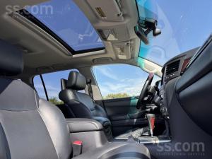 Black Lexus LX 2013 in Riga, with an engine capacity of 5.70 L and mileage of 0 thousand km for 30500 €, photo 16 on AUTOMOTO.COM.LV