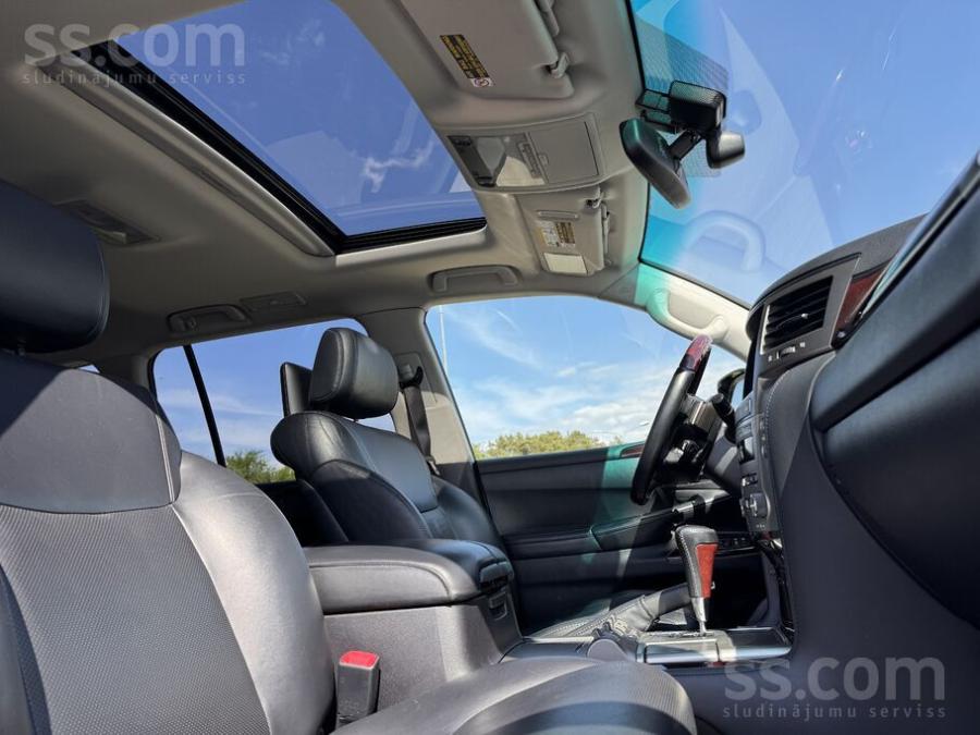 Black Lexus LX 2013 in Riga, with an engine capacity of 5.70 L and mileage of 0 thousand km for 30500 €, photo 16 on AUTOMOTO.COM.LV