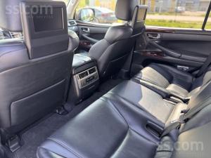 Black Lexus LX 2013 in Riga, with an engine capacity of 5.70 L and mileage of 0 thousand km for 30500 €, photo 17 on AUTOMOTO.COM.LV
