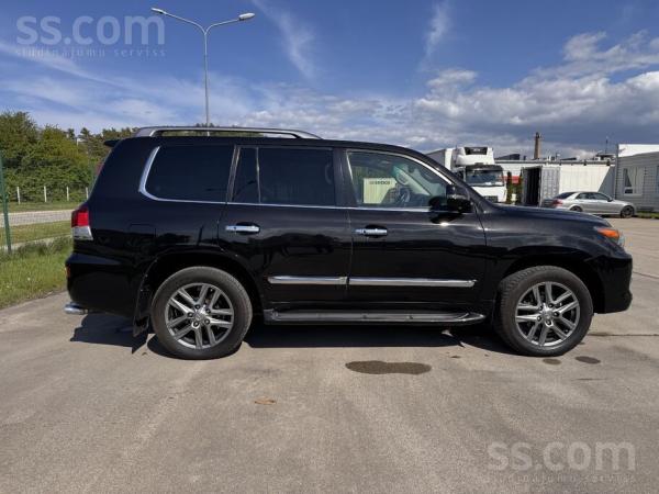 Melns Lexus LX 2013 Rīga, ar dzinēja tilpumu 5.70 L un nobraukumu 0 tūkst. km par 30500 €, foto 7 vietnē AUTOMOTO.COM.LV