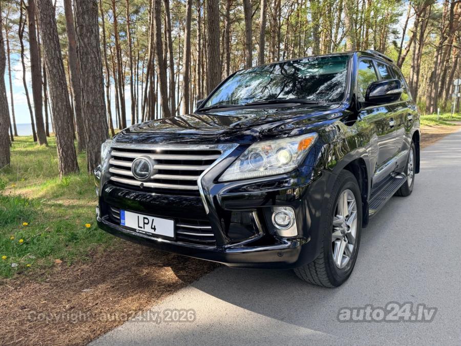 Черный Лексус ЛХ 2014 в Таллин, объемом двигателя 5.70 л и пробегом 165 тыс. км за 48000 €, фото 1 на AUTOMOTO.COM.LV