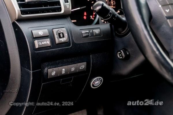 Melns Lexus LX 2014 Tallina, ar dzinēja tilpumu 5.70 L un nobraukumu 165 tūkst. km par 48000 €, foto 6 vietnē AUTOMOTO.COM.LV