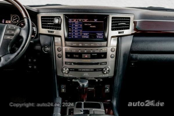 Melns Lexus LX 2014 Tallina, ar dzinēja tilpumu 5.70 L un nobraukumu 165 tūkst. km par 48000 €, foto 10 vietnē AUTOMOTO.COM.LV