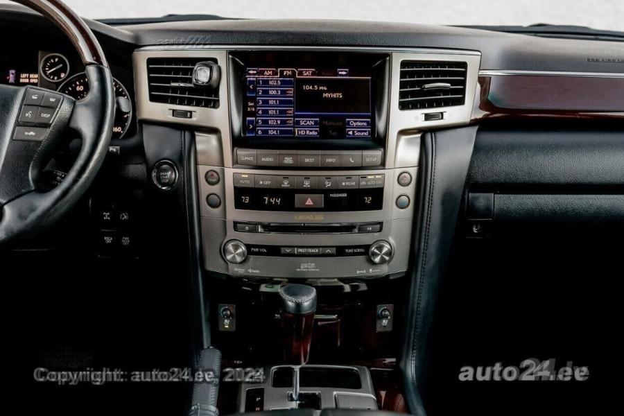Черный Лексус ЛХ 2014 в Таллин, объемом двигателя 5.70 л и пробегом 165 тыс. км за 48000 €, фото 11 на AUTOMOTO.COM.LV
