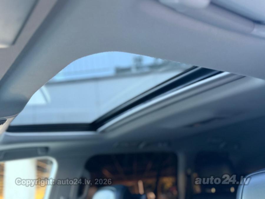 Черный Лексус ЛХ 2014 в Таллин, объемом двигателя 5.70 л и пробегом 172 тыс. км за 41900 €, фото 25 на AUTOMOTO.COM.LV