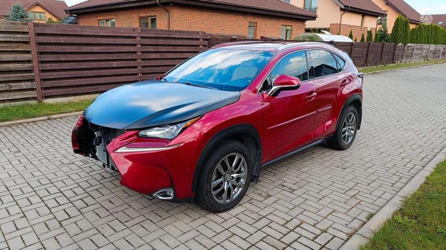 Красный Лексус NX 200t 2016 в Клайпеда, объемом двигателя 2.00 л и пробегом 43 тыс. км за 9900 €, фото 4 на AUTOMOTO.COM.LV