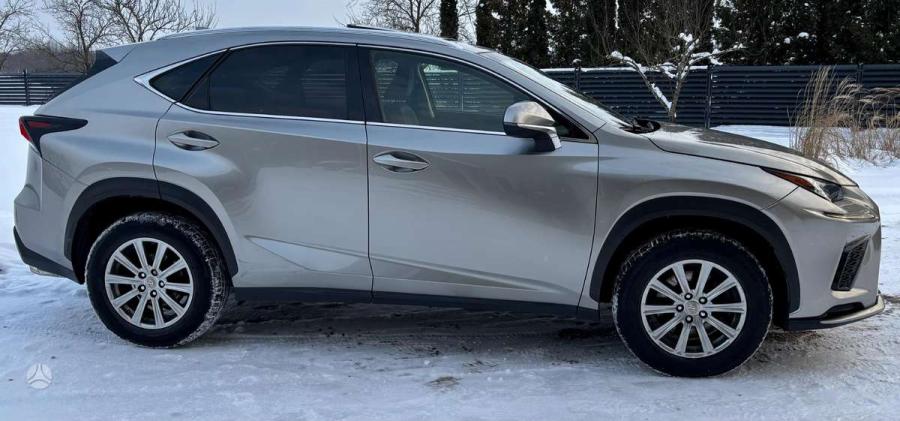 Yellow Lexus NX 200t 2015 in Trakai, with an engine capacity of 2.00 L and mileage of 154 thousand km for 17500 €, photo 6 on AUTOMOTO.COM.LV