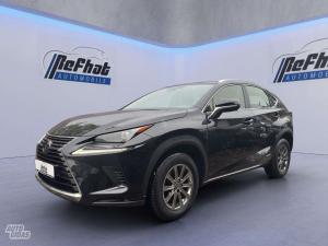 Black Lexus NX 300 2020 in Kaunas, with an engine capacity of 2.50 L and mileage of 62 thousand km for 30949 €, photo 3 on AUTOMOTO.COM.LV