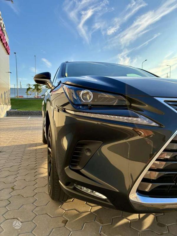 Черный Лексус NX 300 2021 в Каунас, объемом двигателя 2.49 л и пробегом 40 тыс. км за 37999 €, фото 7 на AUTOMOTO.COM.LV