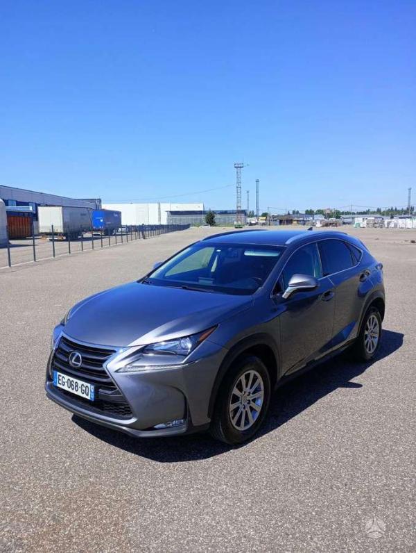 Grey Lexus NX 300 2016 in Kaunas, with an engine capacity of 2.50 L and mileage of 212 thousand km for 15400 €, photo 1 on AUTOMOTO.COM.LV