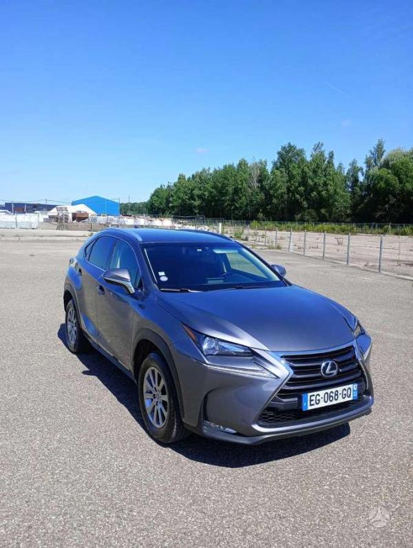 Grey Lexus NX 300 2016 in Kaunas, with an engine capacity of 2.50 L and mileage of 212 thousand km for 15400 €, photo 3 on AUTOMOTO.COM.LV