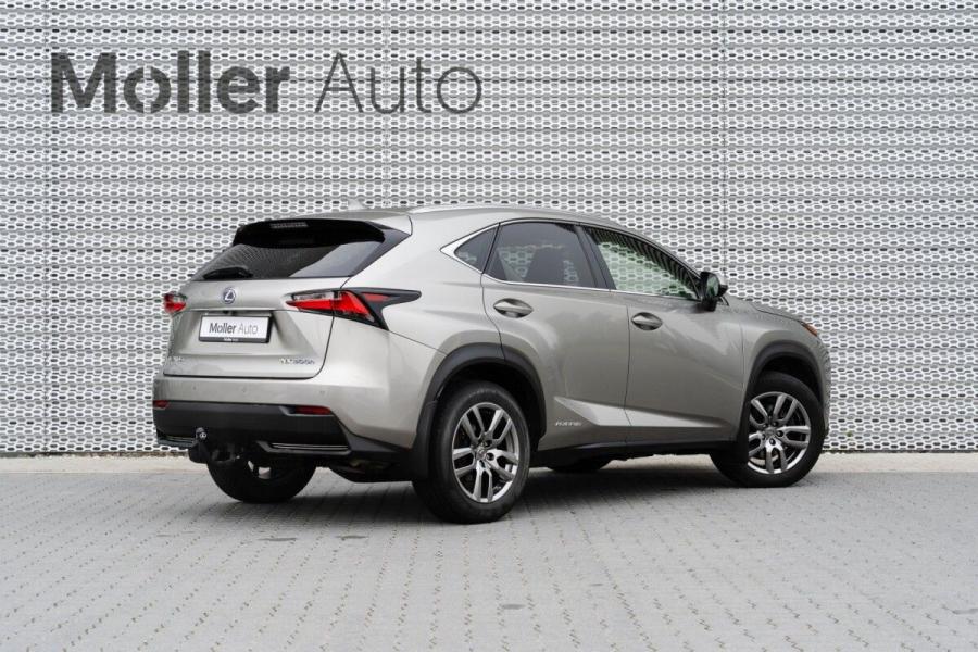 Beige Lexus NX 300h 2017 in Marupe, with an engine capacity of 2.50 L and mileage of 122 thousand km for 21350 €, photo 5 on AUTOMOTO.COM.LV