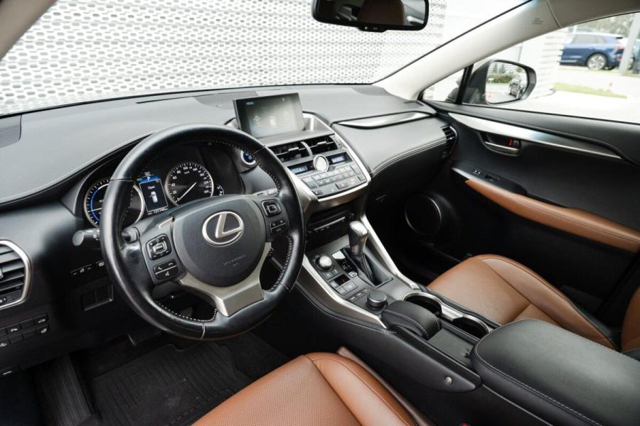 Beige Lexus NX 300h 2017 in Marupe, with an engine capacity of 2.50 L and mileage of 122 thousand km for 21350 €, photo 9 on AUTOMOTO.COM.LV