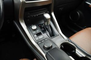 Beige Lexus NX 300h 2017 in Marupe, with an engine capacity of 2.50 L and mileage of 122 thousand km for 21350 €, photo 18 on AUTOMOTO.COM.LV