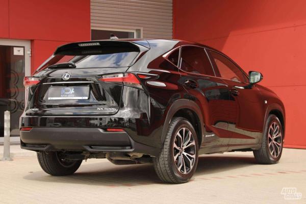Black Lexus NX 300h 2014 in Marijampole, with an engine capacity of 2.50 L and mileage of 295 thousand km for 18450 €, photo 10 on AUTOMOTO.COM.LV