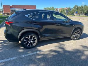Black Lexus NX 300h 2014 in Jonava, with an engine capacity of 2.49 L and mileage of 208 thousand km for 20000 €, photo 4 on AUTOMOTO.COM.LV