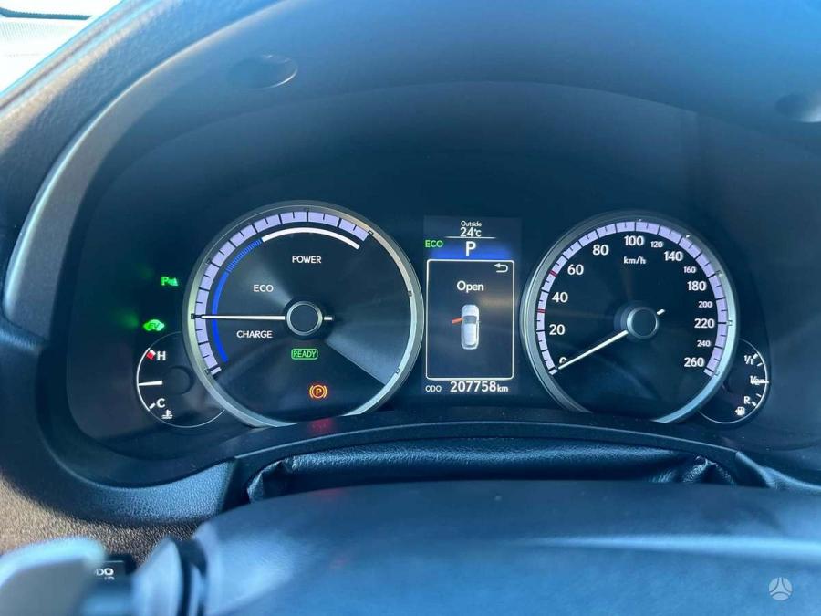 Black Lexus NX 300h 2014 in Jonava, with an engine capacity of 2.49 L and mileage of 208 thousand km for 20000 €, photo 7 on AUTOMOTO.COM.LV