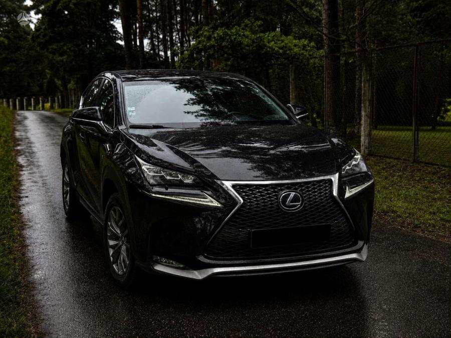 Black Lexus NX 300h 2014 in Vilnius, with an engine capacity of 2.49 L and mileage of 277 thousand km for 19700 €, photo 5 on AUTOMOTO.COM.LV