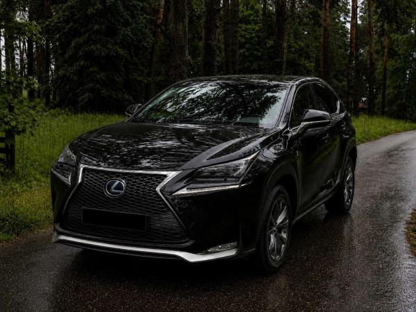 Черный Лексус NX 300h 2014 в Вильнюс, объемом двигателя 2.49 л и пробегом 277 тыс. км за 19500 €, фото 2 на AUTOMOTO.COM.LV