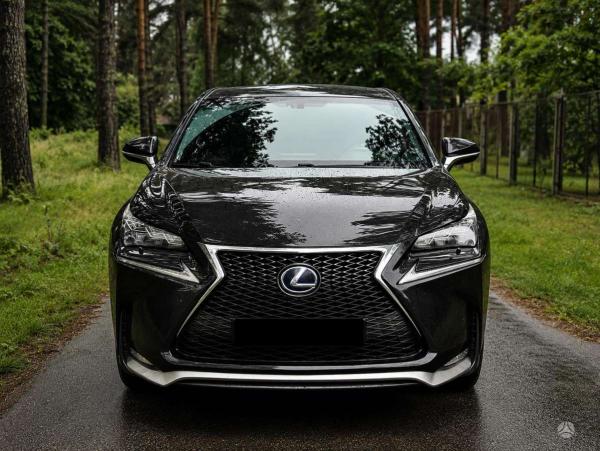 Черный Лексус NX 300h 2014 в Вильнюс, объемом двигателя 2.49 л и пробегом 277 тыс. км за 19500 €, фото 3 на AUTOMOTO.COM.LV