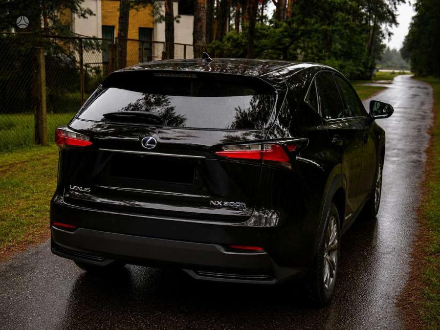 Melns Lexus NX 300h 2014 Viļņa, ar dzinēja tilpumu 2.49 L un nobraukumu 277 tūkst. km par 19500 €, foto 9 vietnē AUTOMOTO.COM.LV