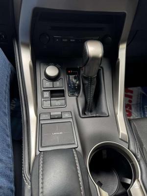 Melns Lexus NX 300h 2014 Viļņa, ar dzinēja tilpumu 2.49 L un nobraukumu 277 tūkst. km par 19500 €, foto 25 vietnē AUTOMOTO.COM.LV