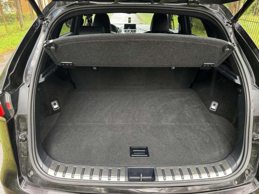 Melns Lexus NX 300h 2014 Viļņa, ar dzinēja tilpumu 2.49 L un nobraukumu 277 tūkst. km par 19500 €, foto 28 vietnē AUTOMOTO.COM.LV