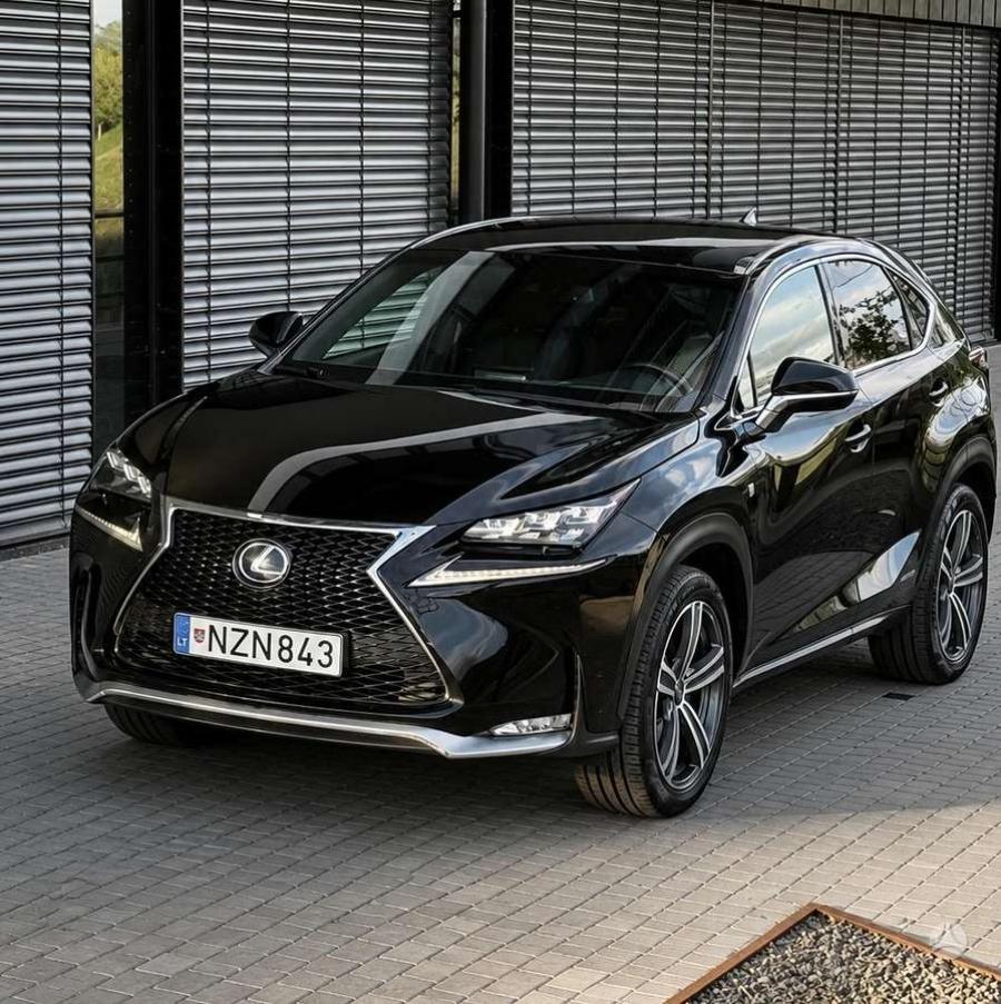Black Lexus NX 300h 2014 in Kaunas, with an engine capacity of 2.49 L and mileage of 215 thousand km for 19900 €, photo 1 on AUTOMOTO.COM.LV