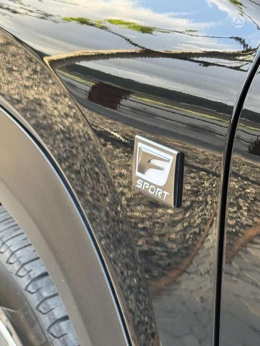 Black Lexus NX 300h 2014 in Kaunas, with an engine capacity of 2.49 L and mileage of 215 thousand km for 19900 €, photo 5 on AUTOMOTO.COM.LV